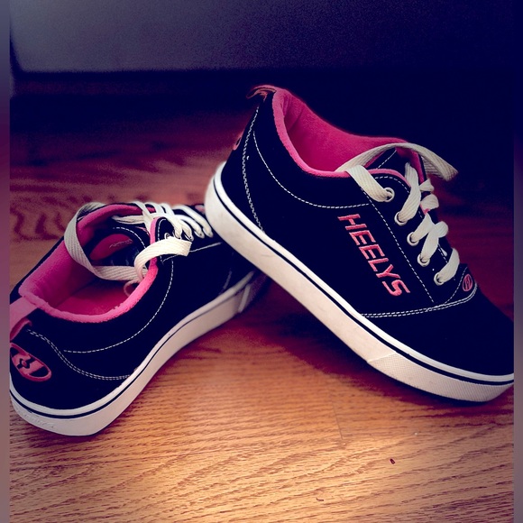 Heelys | Shoes | Cute Heelys For Those Girls On The Go | Poshmark
